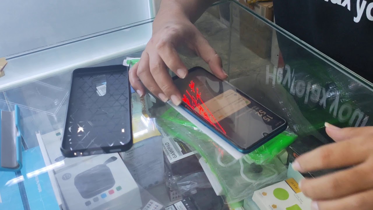 Tips memasang TG temperGlas pelindung layar HP - YouTube