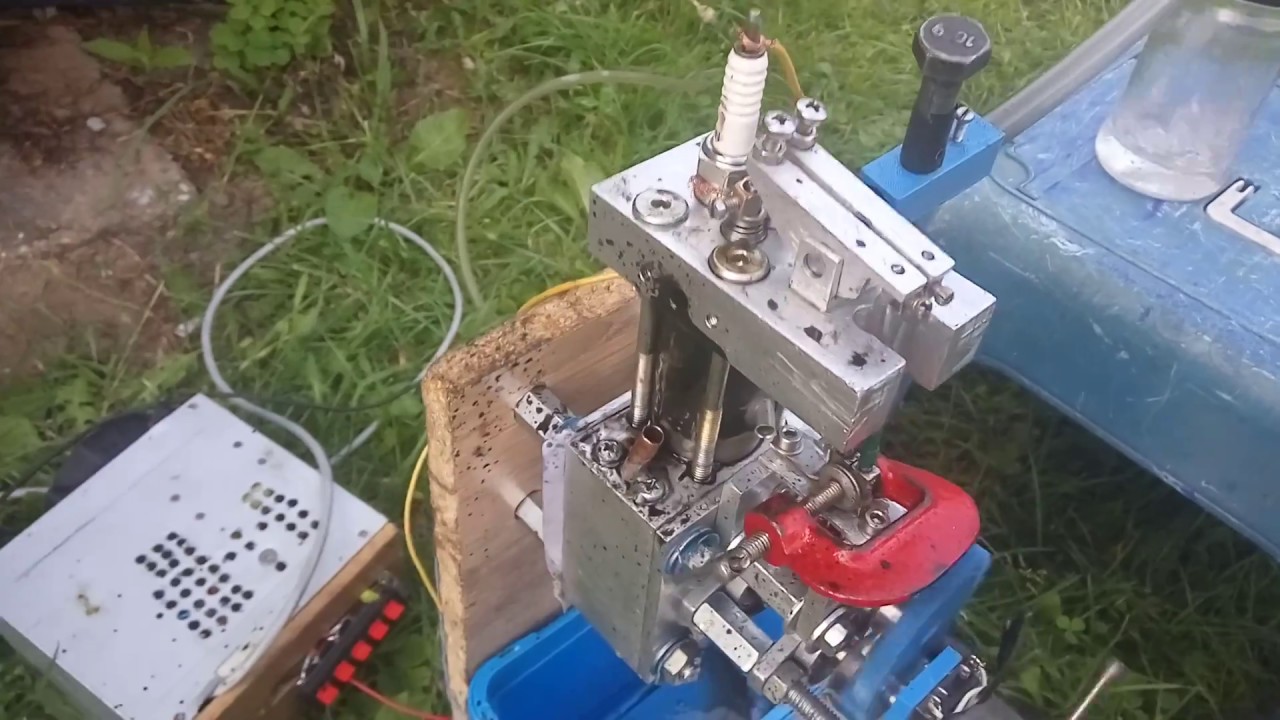 Homemade 4 stroke engine - YouTube