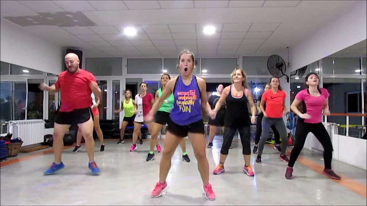 Tiene movimiento - LUAM - Baila en casa con Euge - Fitness dance ...