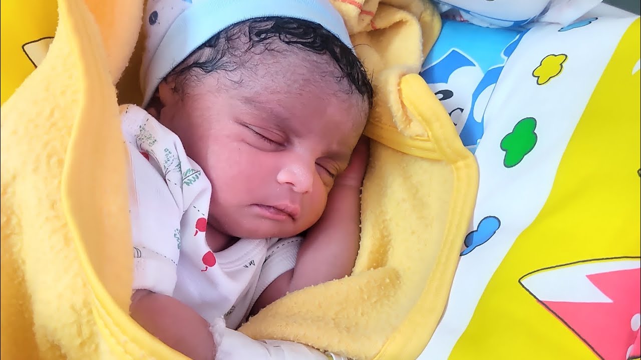 Tion baby👶 got his first 🛀 - YouTube