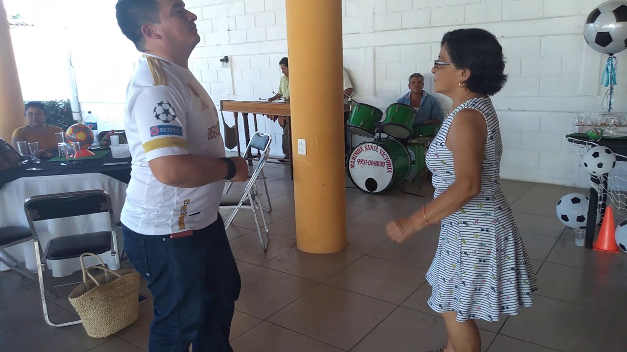 Bailando Con Mi Mamá Youtube