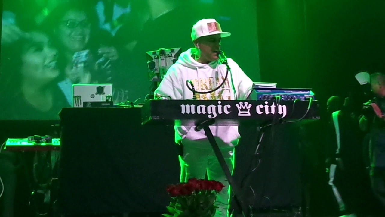 MC Magic's Entrance - So Fly - YouTube