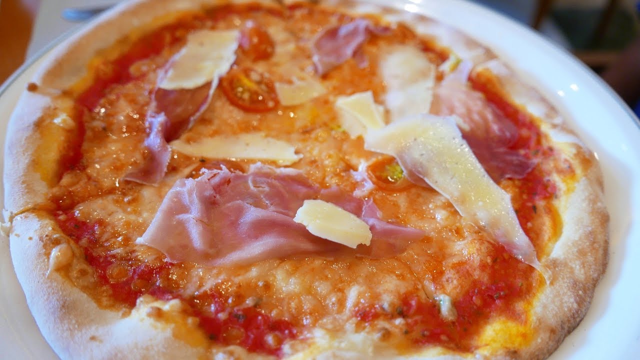 Princess Cruises Food Alfredo's Pizzeria Menu & Entrees (4K) - YouTube