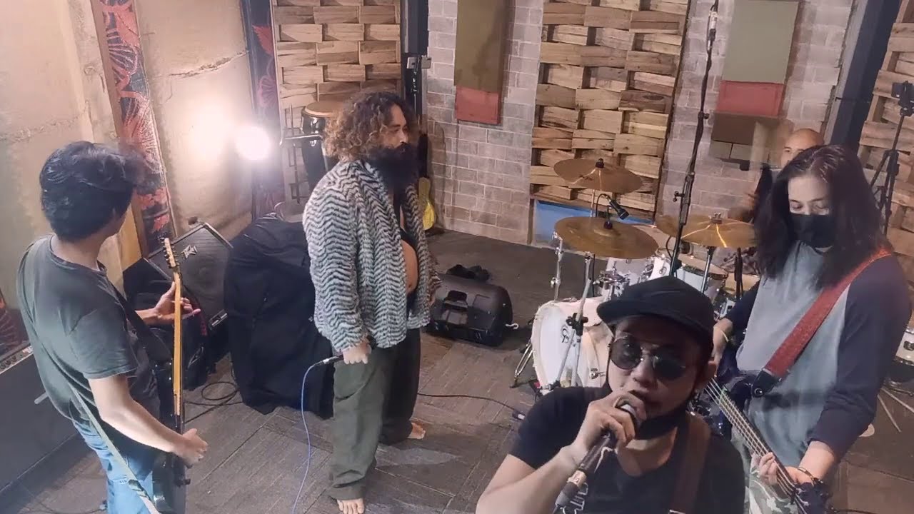 STUDIO JAM || Band Artist #shorts - YouTube