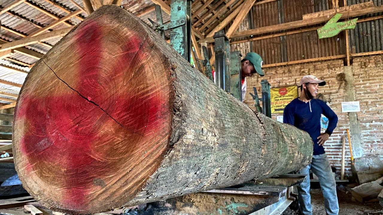 Old teak wood and wood shooting skills for home construction materials ...