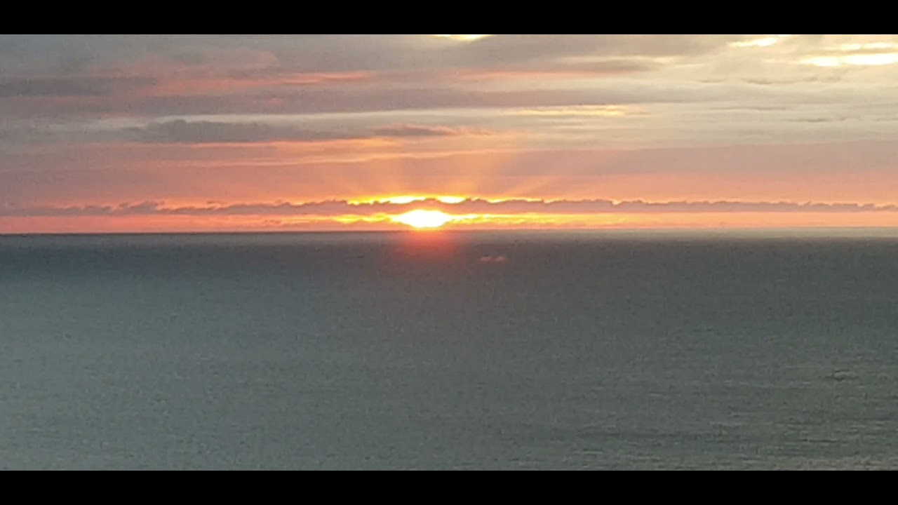 Most BEAUTIFUL sunrise ☀. Howth. Dublin. - YouTube