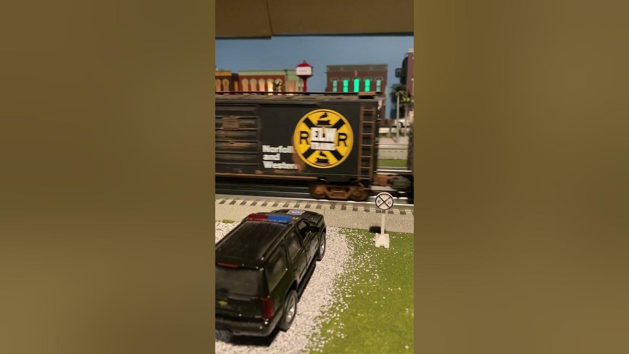 Mth u25b L&n mixed freight train #subscribe #railway #modeltrains #shorts #mth #train 👍 - YouTube