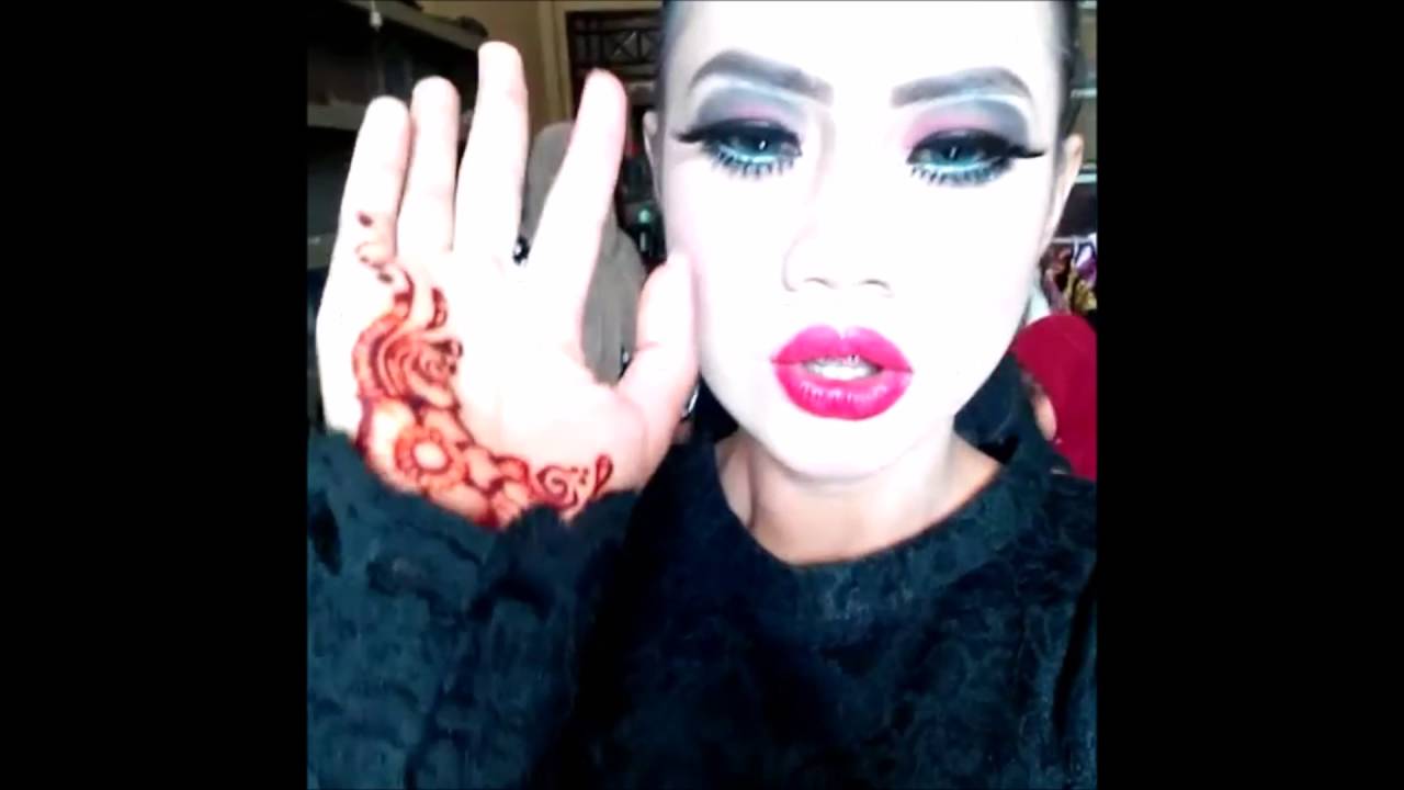 Cut Rianda Zuhra Lagi Make Up Bersama Para Model Bergek Infotaiment ...