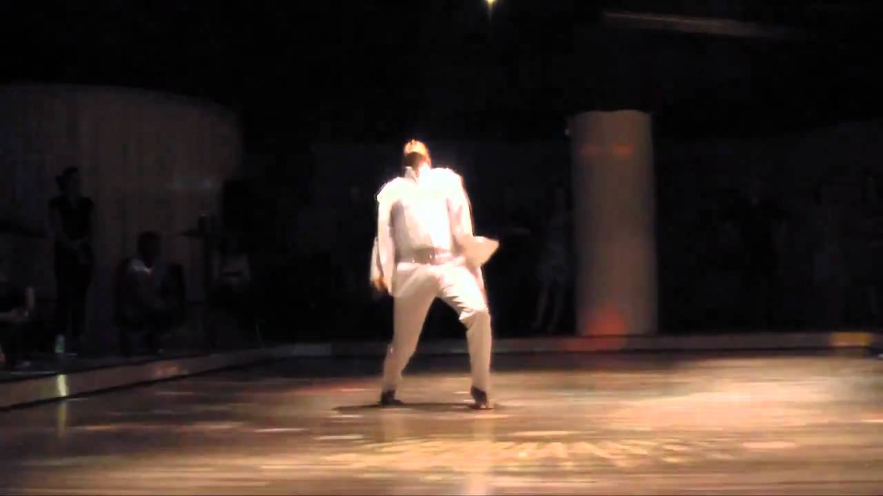 Alberto Valdes solo performance - YouTube