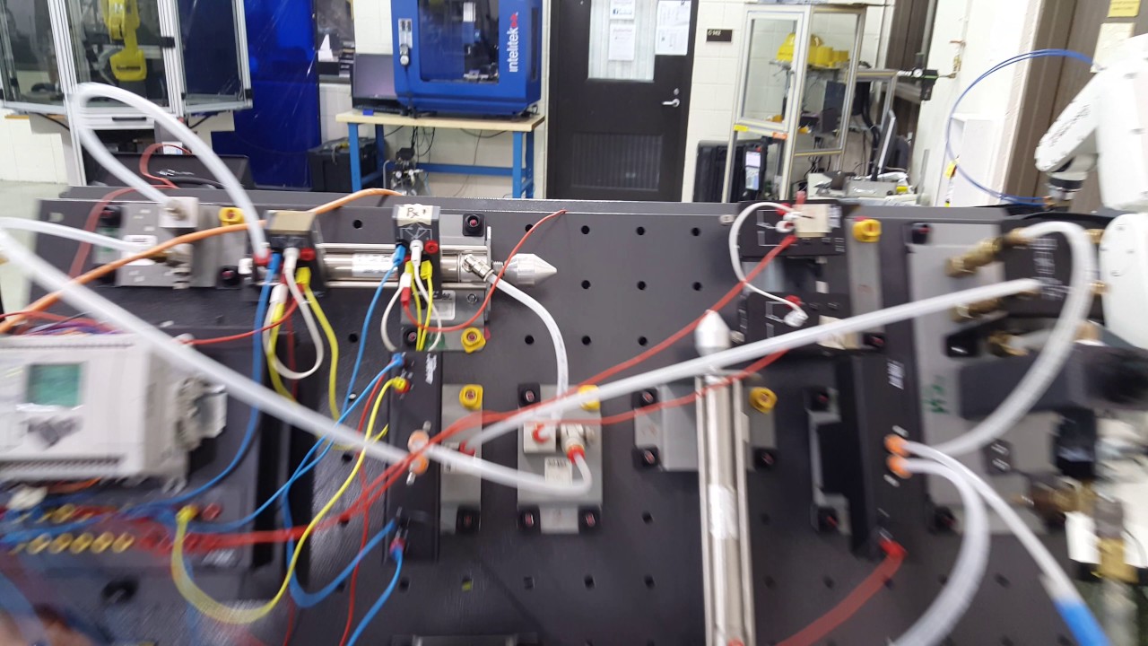 Allen Bradley PLC Stamping machine - YouTube