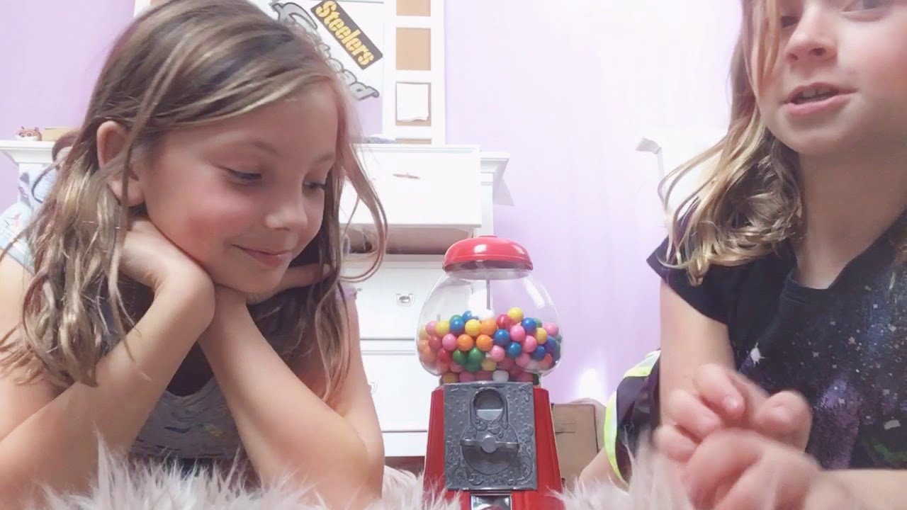 Bubble gum challenge - YouTube