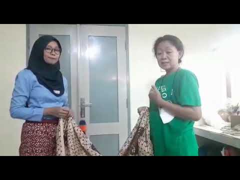 tutorial memakai jarik model sapit urang - YouTube