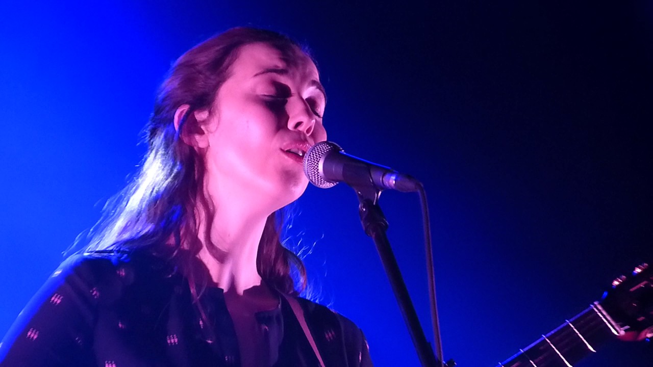 Lisa Hannigan - Snow - Live @ Stodoła, Warsaw, 2016-11-12 - YouTube