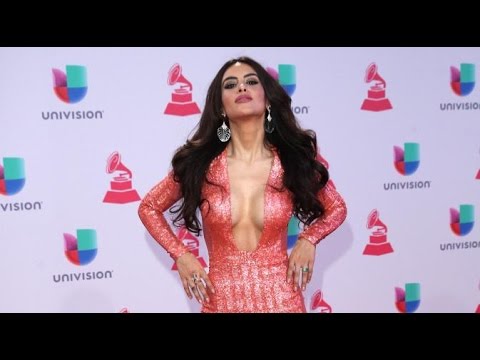 Deretan Artis Cantik yang Pamer Payudara di Latin Grammy Awards