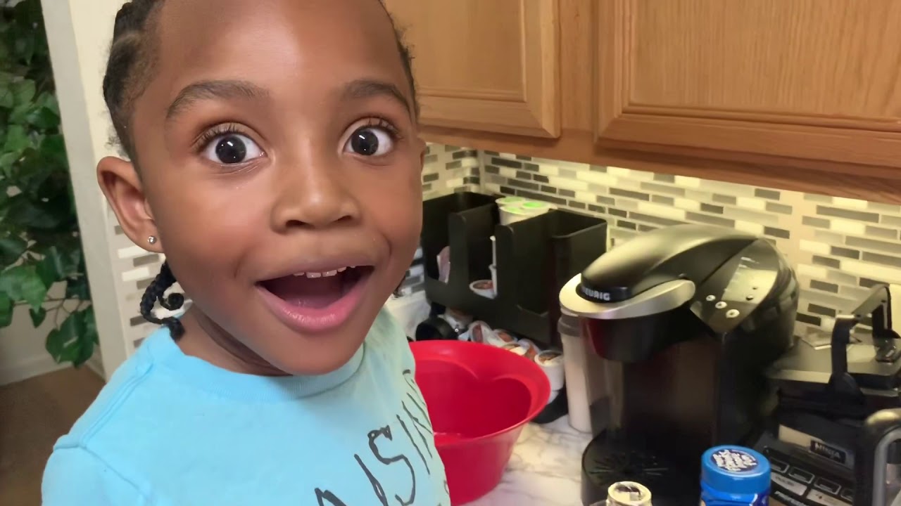 🍿 POPCORN 🍿 DISASTER😫😱!! |MOVIE NIGHT w/ FATFAT and AZZY!🥳 - YouTube