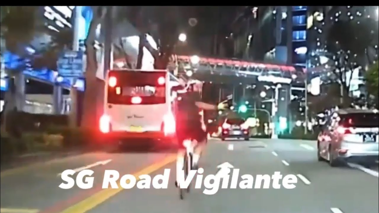 6sep2022 orchard road cyclist upset at camcar for not giving way & rage ...