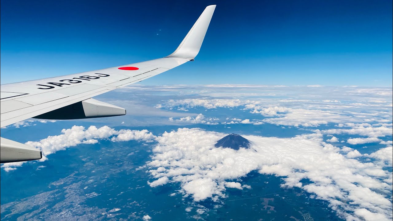 🇯🇵 [2021] Mt. Fuji flight from Tokyo Haneda to Osaka Itami by Japan ...