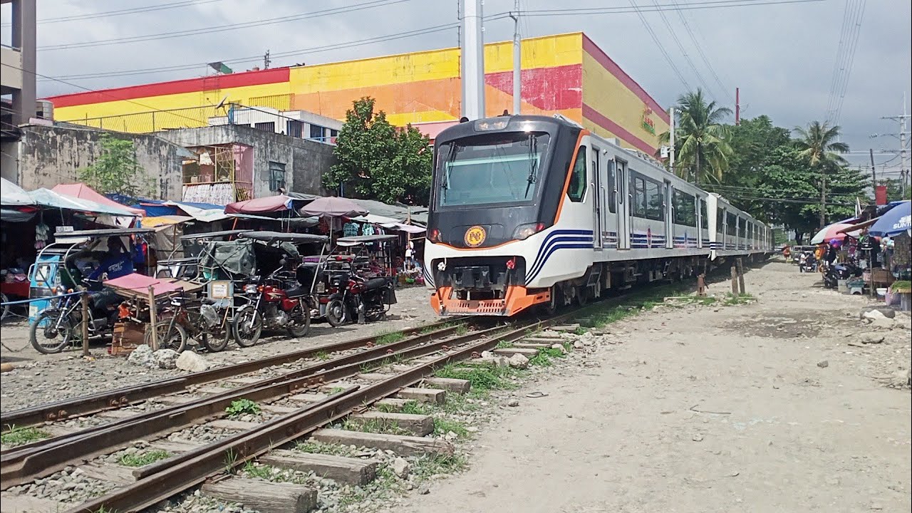 PNR PT Inka 8103 arriving Alabang Station. - YouTube