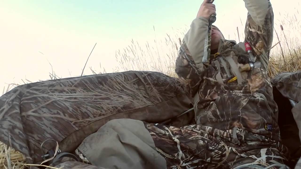 Huntley Ritter Hunts the Western Flyway - YouTube