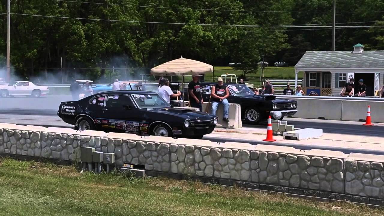 Tire smoking drag racing action at South Mountain Raceway - YouTube