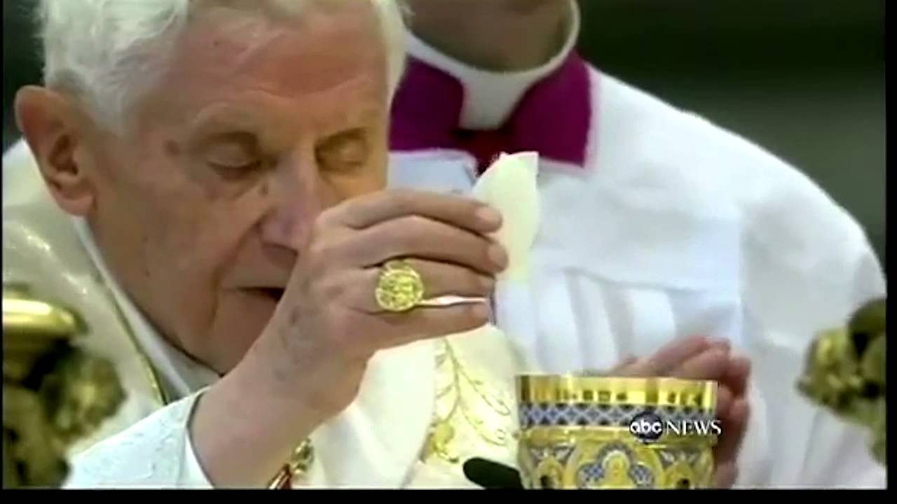 Lightning Strikes Vatican When Pope Resigns (HD) - YouTube