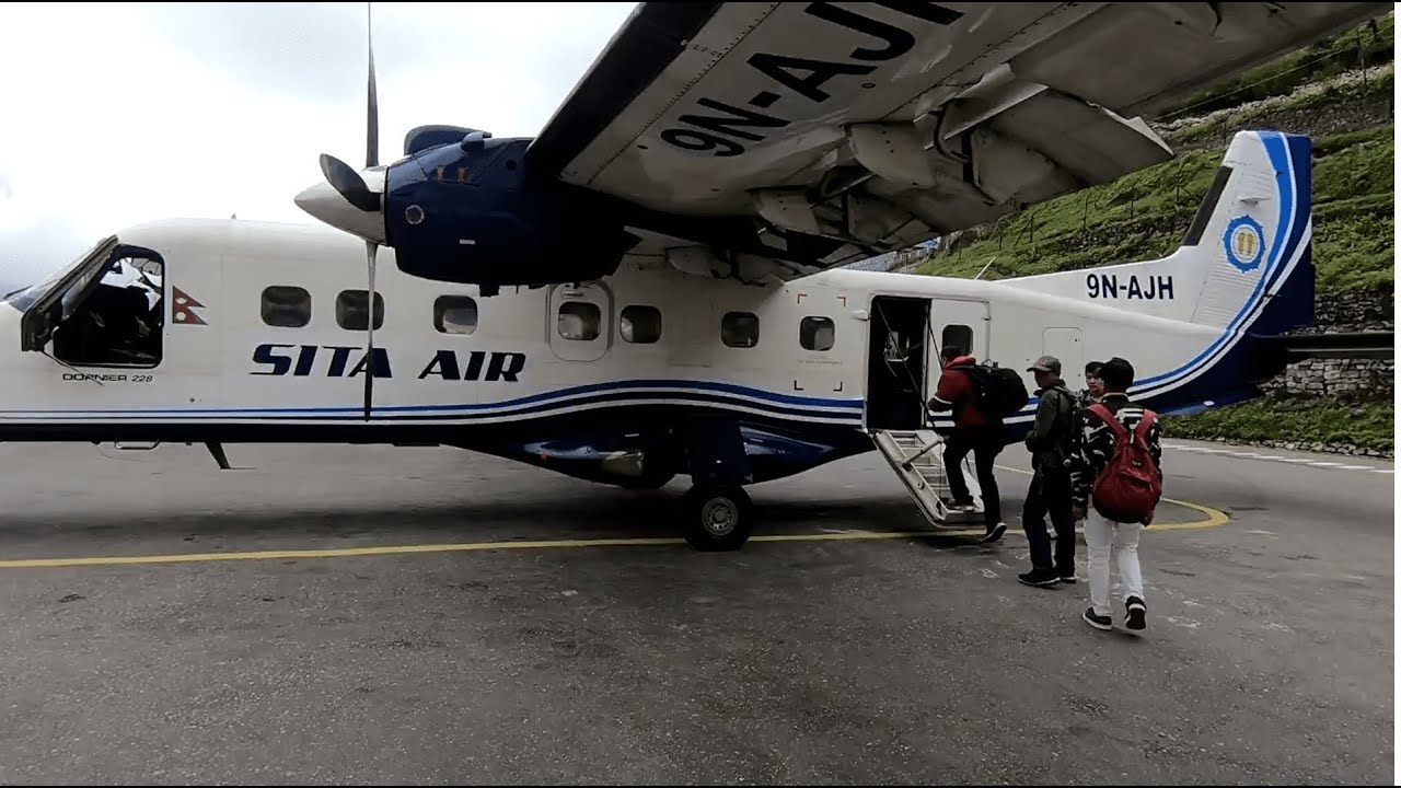 Lukla Flight - 90 seconds of this 20-seater flight | Lukla to Kathmandu ...