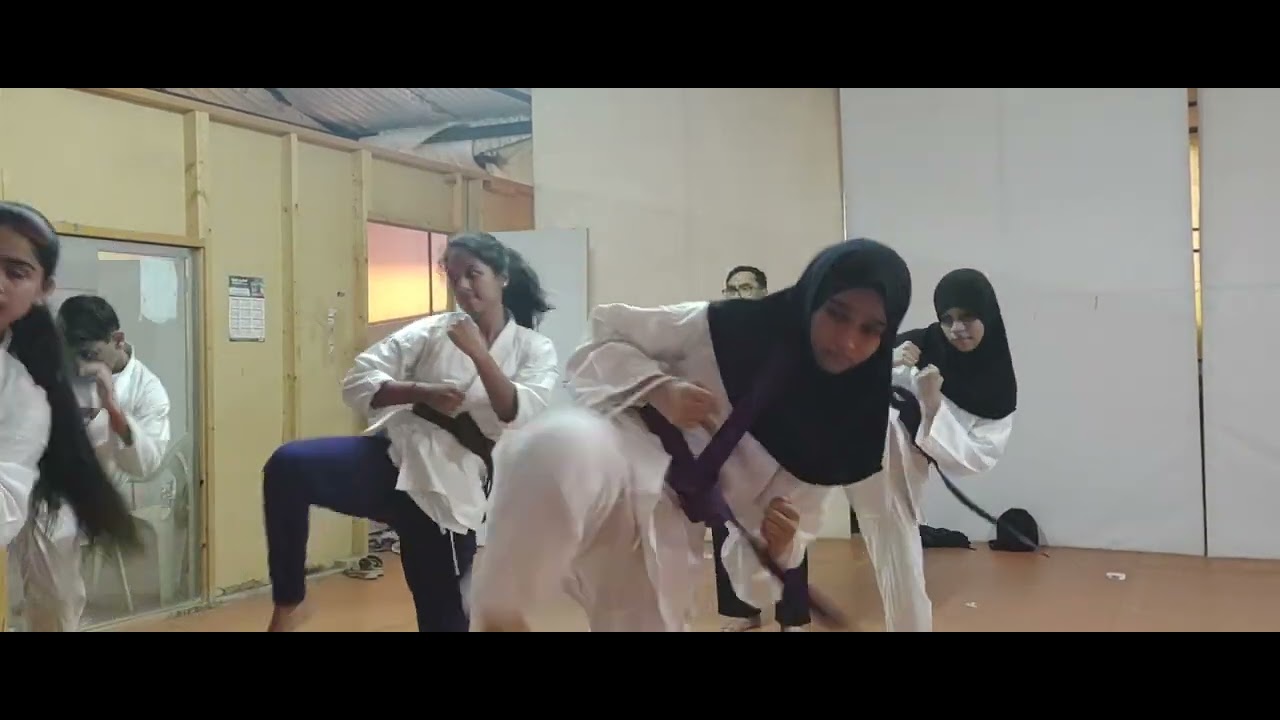 basic kick - YouTube