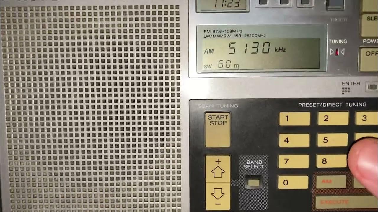 Vintage Sony ICF-7600D on Shortwave - YouTube