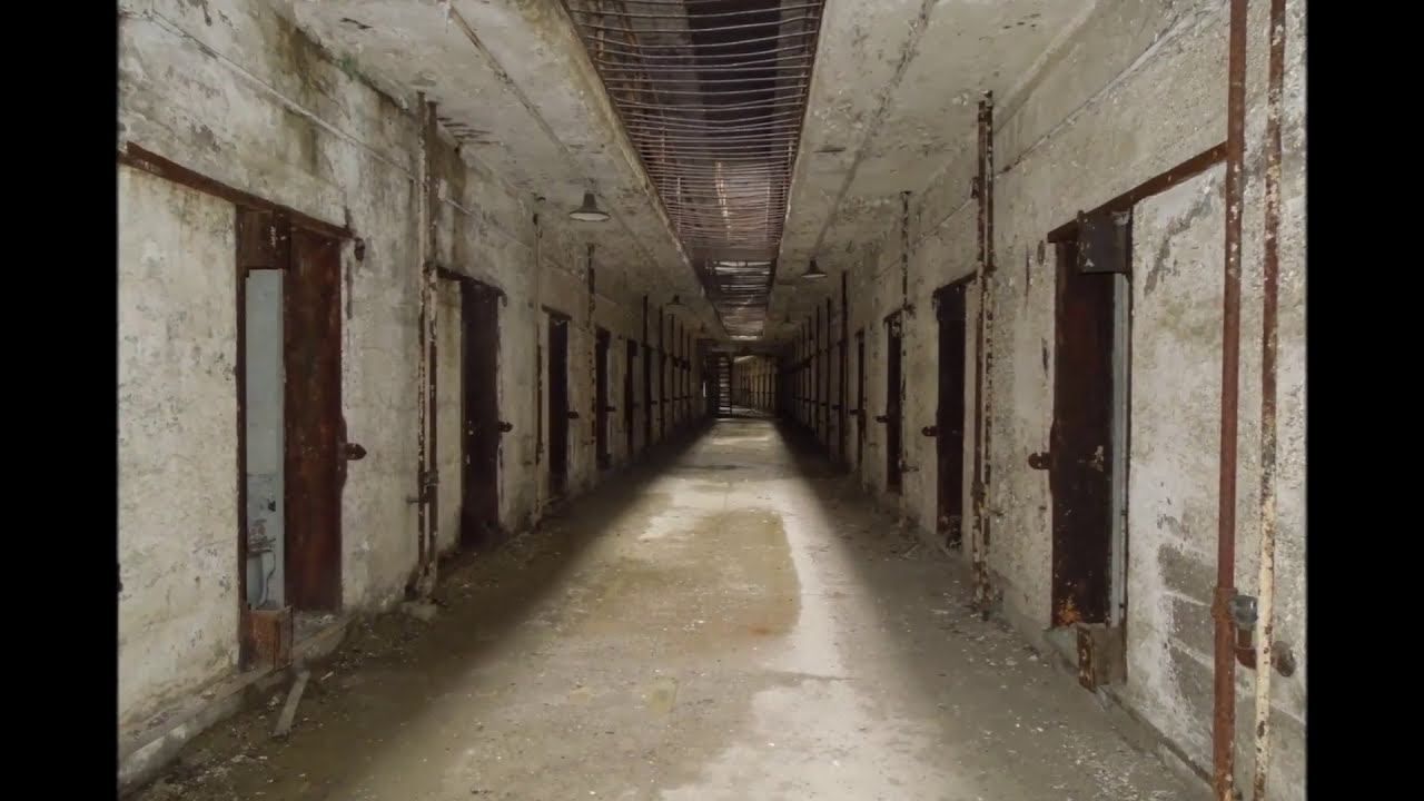 Eerie spooky Eastern State Penitentiary Al Capone's Cell - YouTube