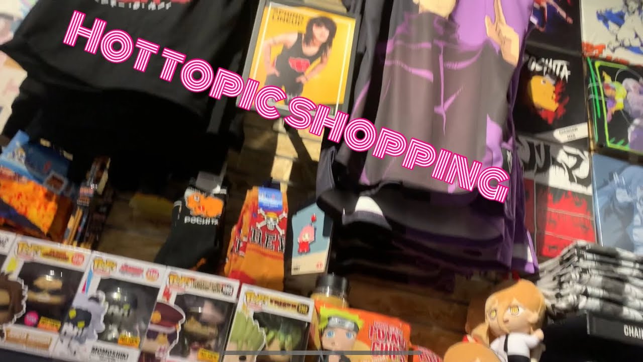 Shopping at hot topic 😊🖤 - YouTube