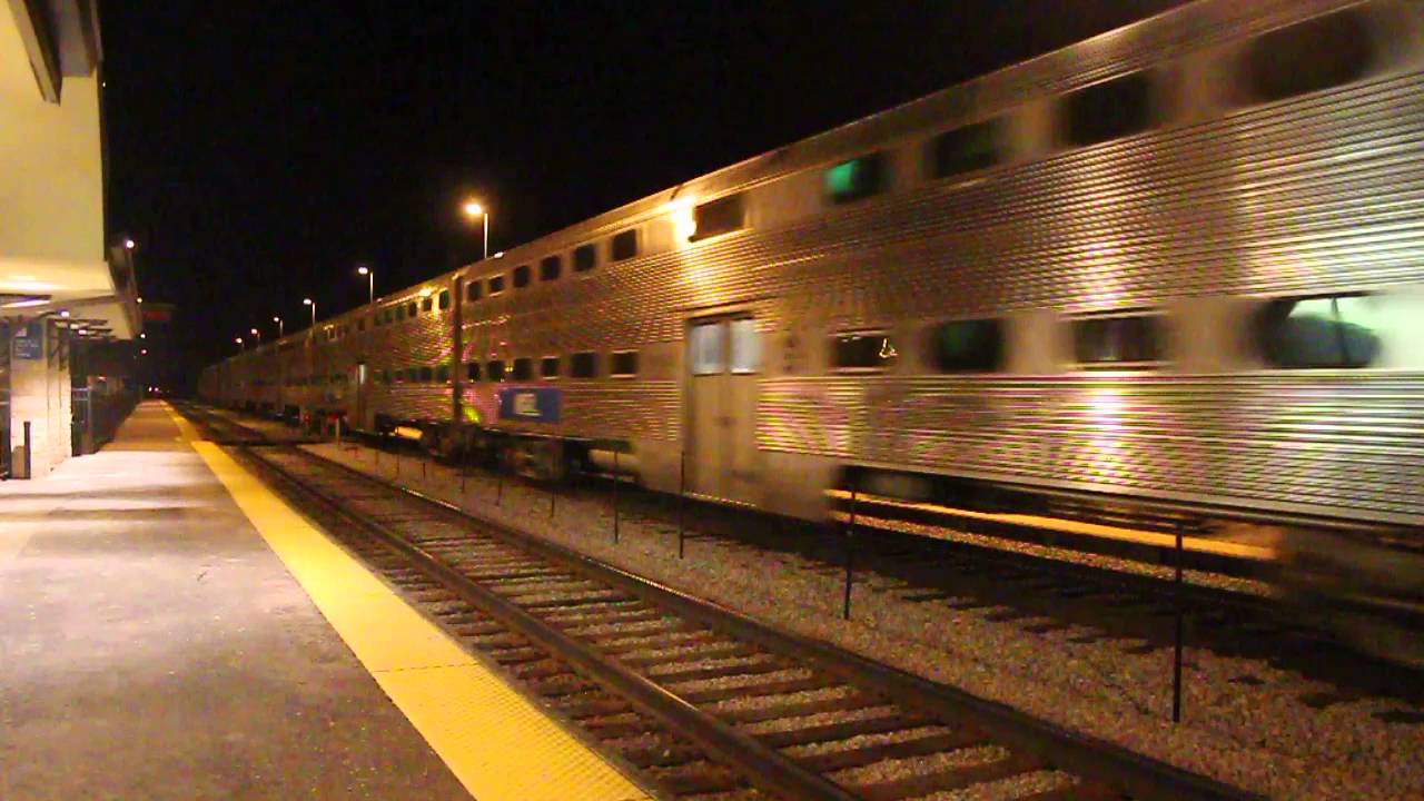 Metra 409 Deadheads Through Oak Forest - YouTube