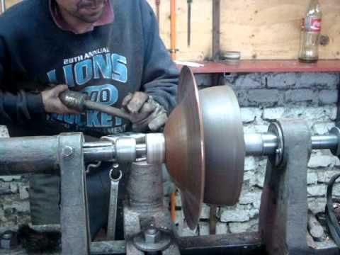 Repujado en Torno - YouTube