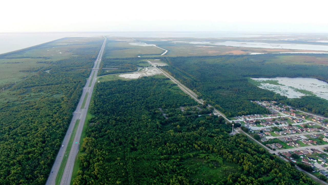 DJI Pro 2 Zoom 1000 feet high.....overlooking the city. - YouTube