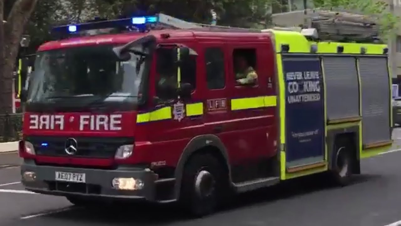 READ DESCRIPTION - LONDON FIRE BRIGADE RESPONDING ON BAYWATER RD, NORTH ...