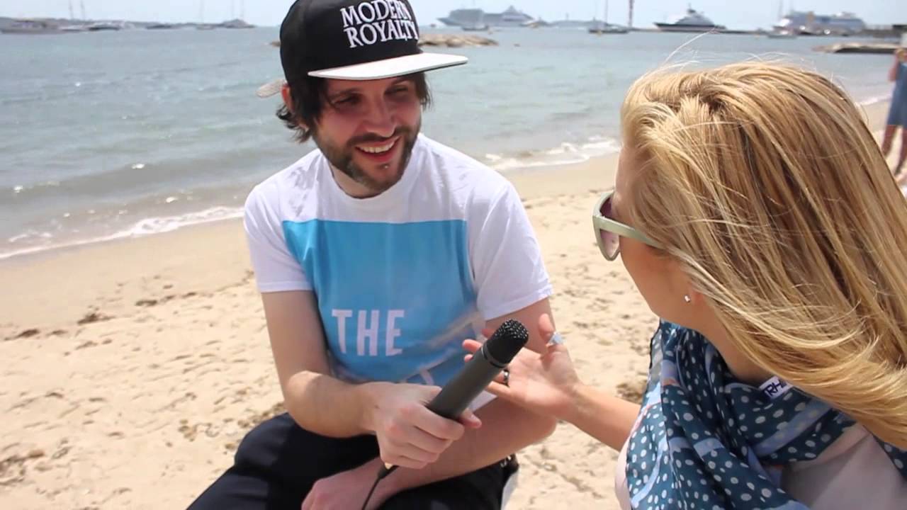 Jessica Howell | Interview | Cannes Film Festival 2014 - YouTube