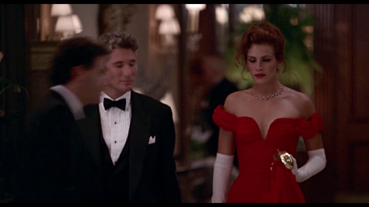 Stunning! Vivian attracted everyone in the hotel - YouTube