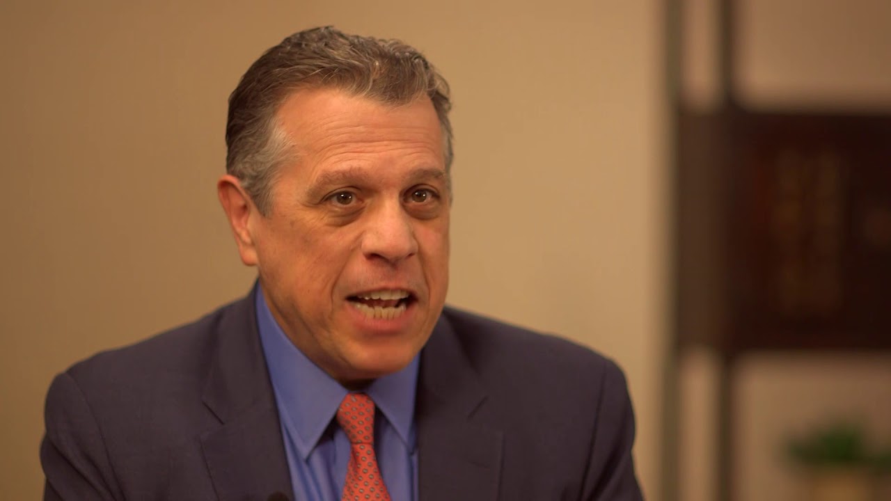 Michael Waldman: The Decline of Liberal Democracy - YouTube