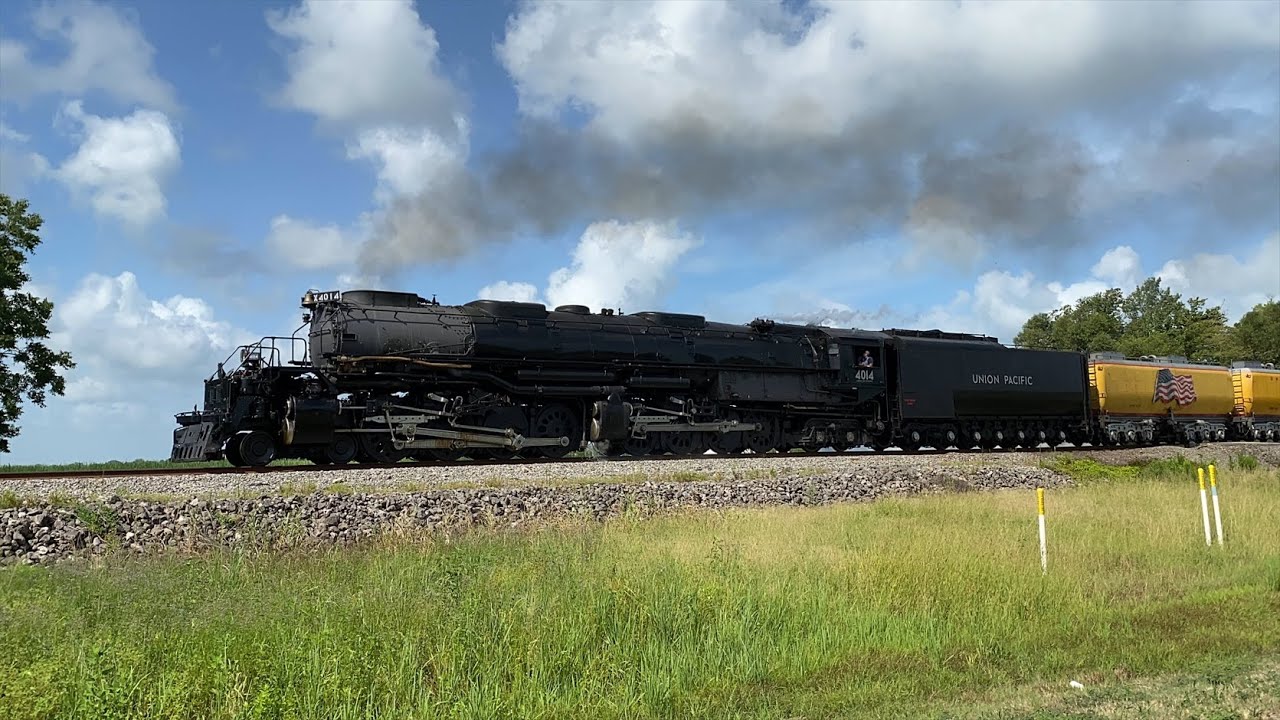 Pacing Union Pacific Big Boy #4014 Steam Train Between Plaquemine ...