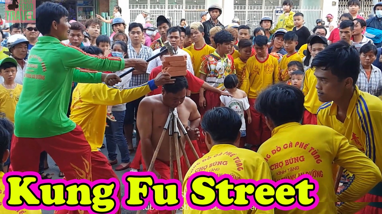 Amazing Kung Fu Street performer Lion Dance Vietnam - YouTube