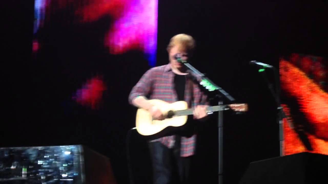 Bloodstream - Ed Sheeran (Live) - YouTube