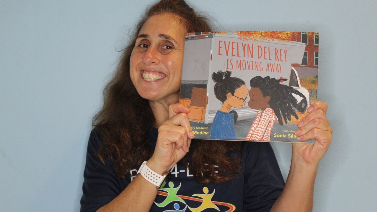 EVELYN DEL REY ID MOVING AWAY // Stories Come To Life - YouTube