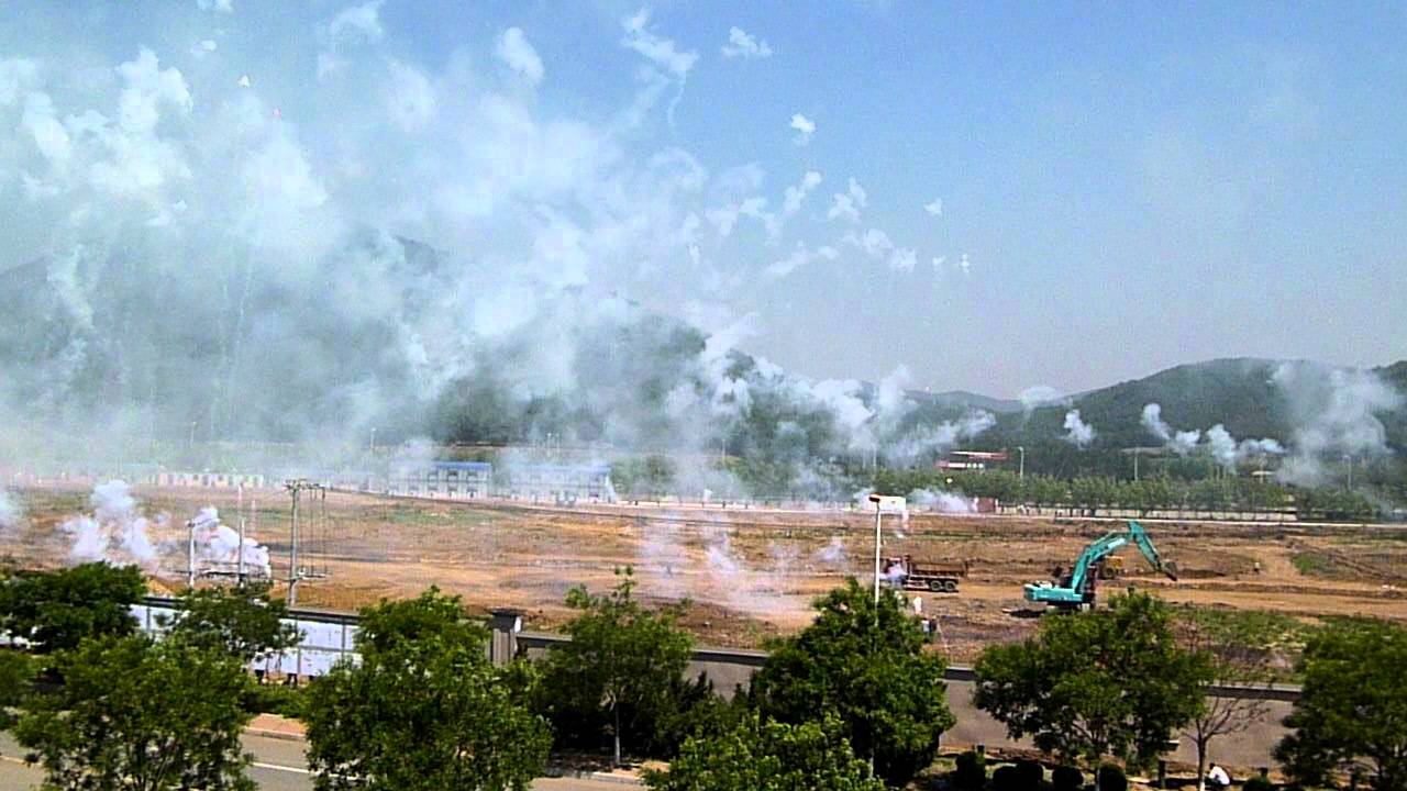 China's Fireworks-Scaring Away the Evil Spirits - YouTube