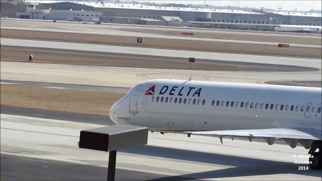 Delta MD-88 [N930DL] Close-up Taxi at ATL (HD) - YouTube