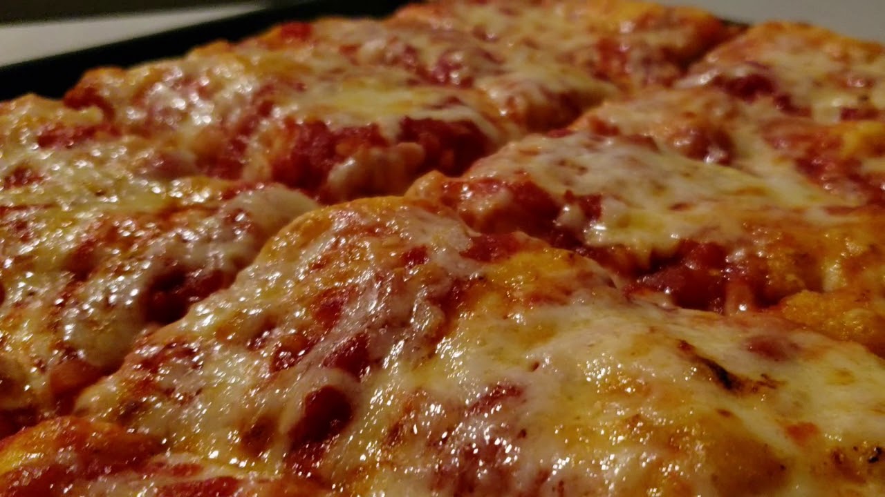 Spare Time Pizza at Back Mountain Bowl Dallas - YouTube