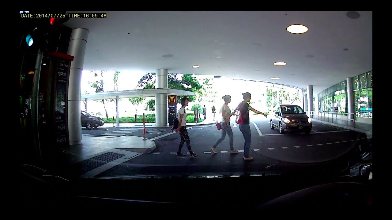 Pedestrian cross crossing while it's RED MAN - YouTube