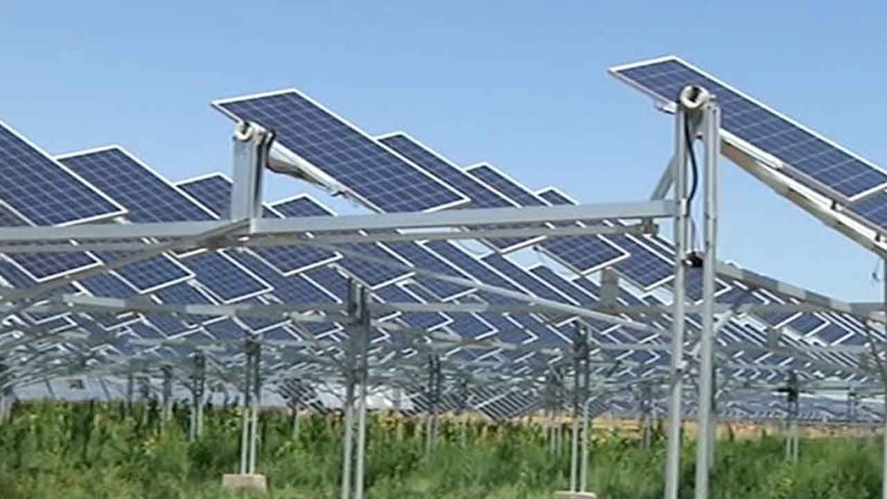 Anti-desertification efforts in China's Inner Mongolia - Kubuqi - YouTube