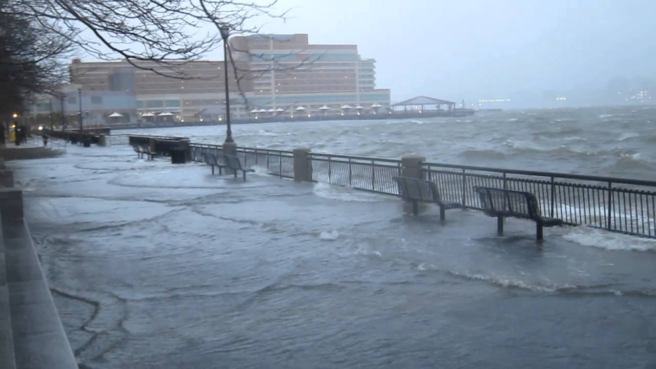 Hurricane Sandy at Jersey City Exchange Place Waterfront - YouTube