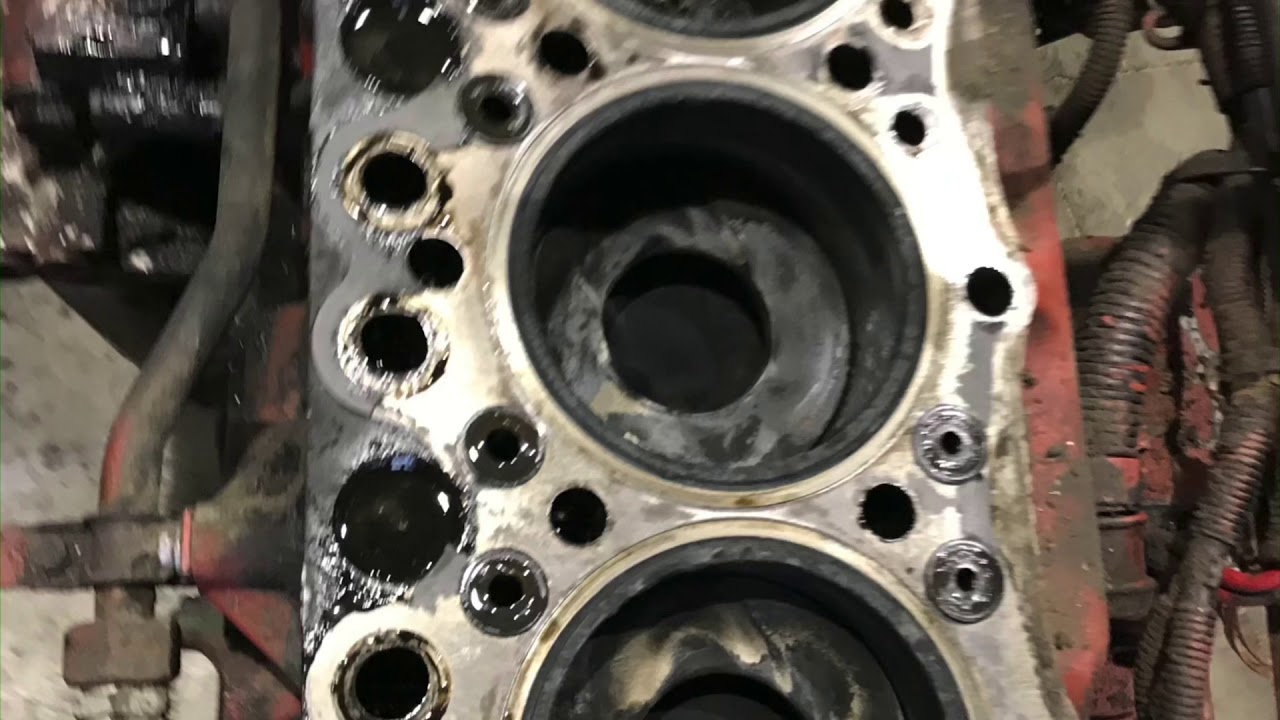 Iveco 6 zylinder Eurostar 440e Motor Engine Sound - YouTube