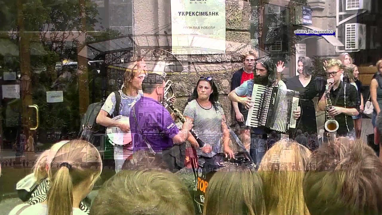 Deribasovskaja street. Jewish bands. Одесский колорит - YouTube