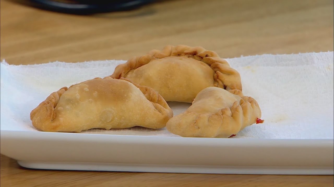 A Chef Daniel Florence, Who Is Also a Pilot, Cooks Empanadas - YouTube